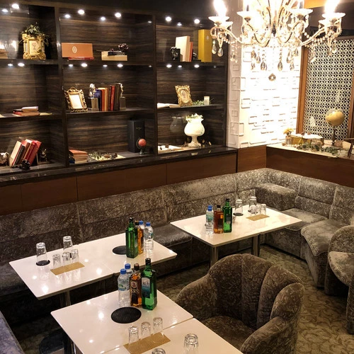 エリアでも老舗店舗。厳選美女とのひとときをお楽しみ下さい。 | excellentclub Rore(ロアー) 市川市市川 キャバクラ